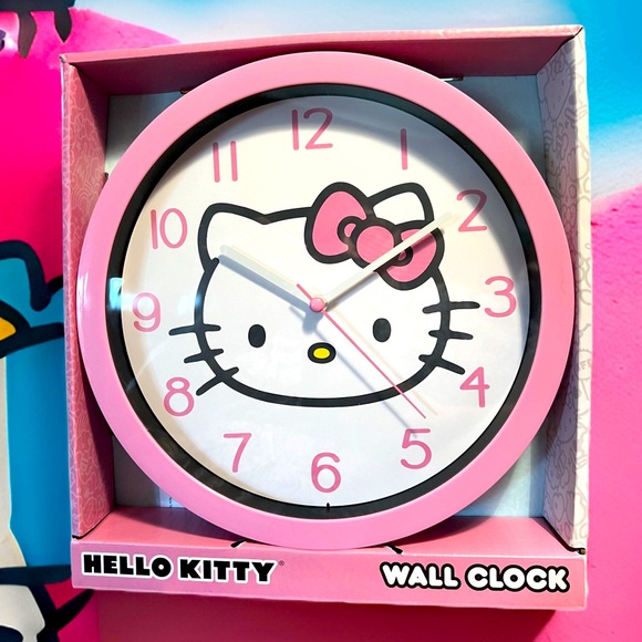 Hello Kitty | Wall Decor | Hello Kitty Sanrio Nwot Pink White Round ...